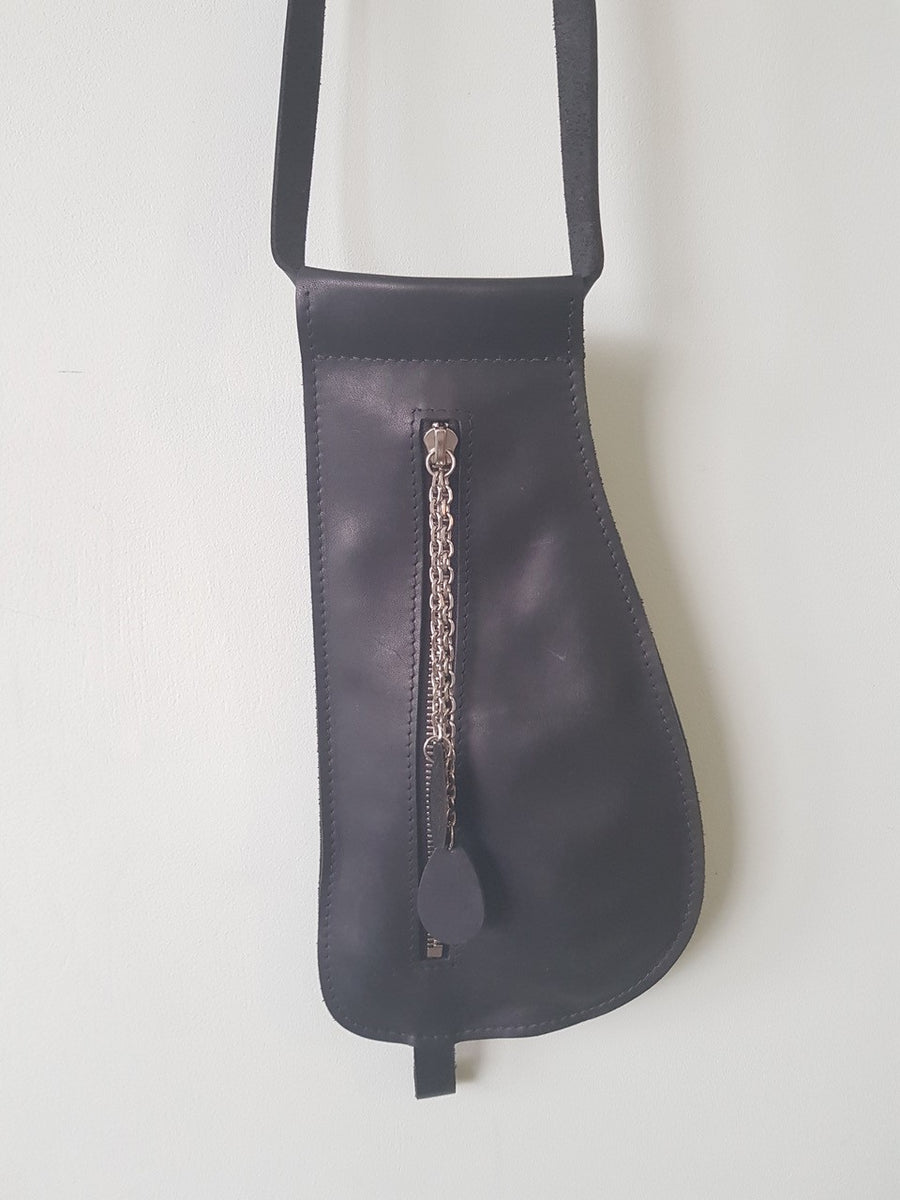 The Teardrop Bag – Handmade Leather in black – The Keep Store